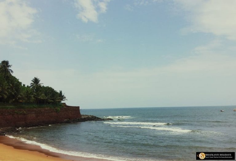 SINQUERIM BEACH GOA - Bhatkanti Holidays